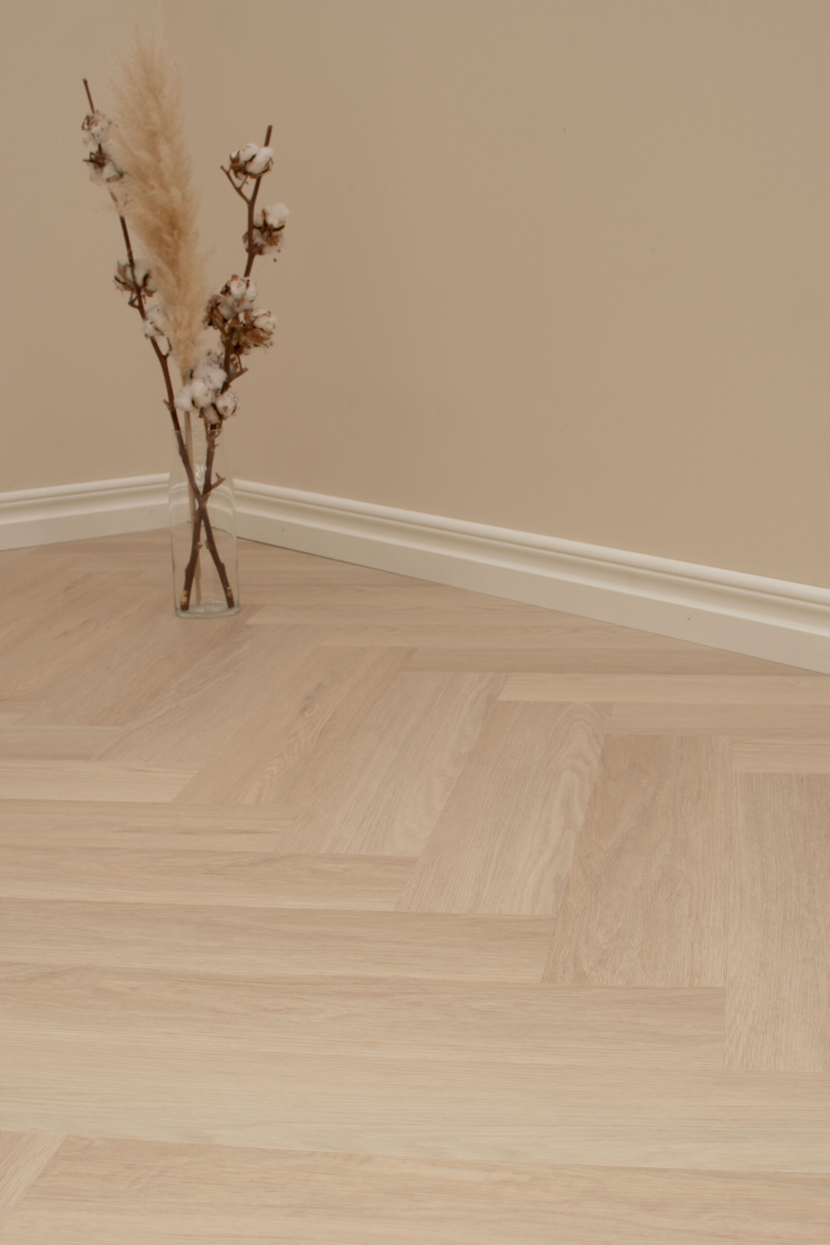 Vinylboden PUUTERI Fischgrät - Helle Eiche - Nordicfloors